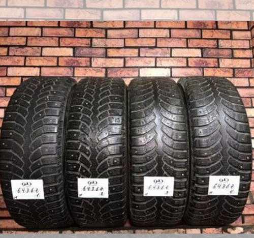 Bridgestone Blizzak Spike-01 215/65 R16