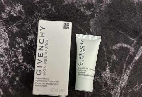 Givenchy Skin Ressource крем для лица