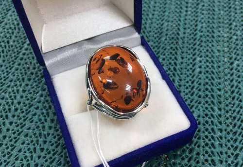 Серебряное кольцо с янтарем 925 проба