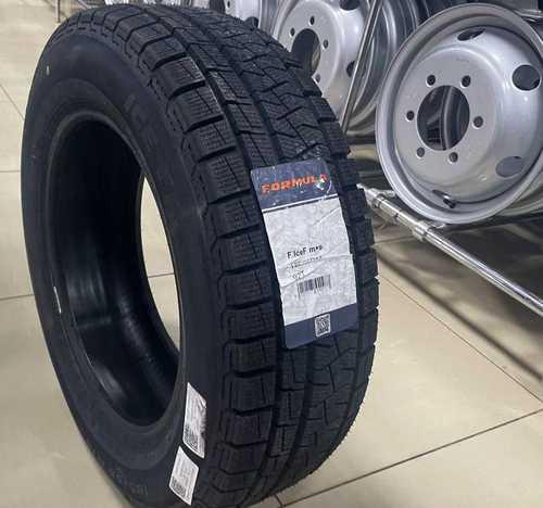 Pirelli Formula Ice FR 185/65 R15 92T