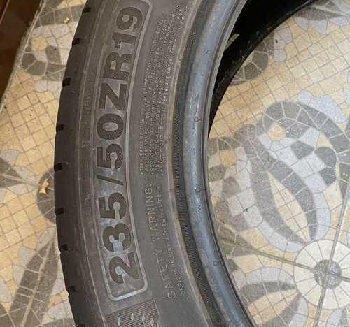 DoubleStar DSU02 235/50 R19 103ZR