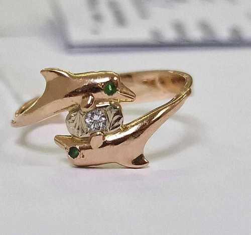 Золотой кольцо с бриллиантом арт 185/985