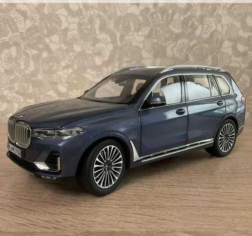 BMW X7 (G07) 1:18 Kyosho