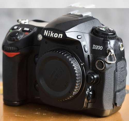 Nikon D200 body