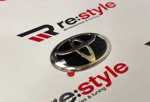 Эмблема в решетку Toyota Camry 40 H2870