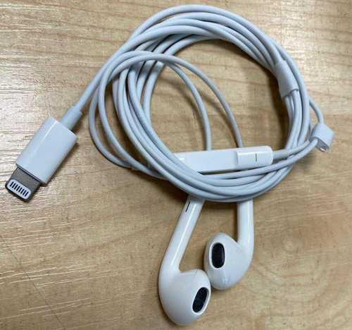 Наушники earpods проводные apple