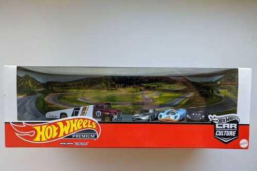 Hot Wheels Диорама mercedes-benz/porsche/jaguar