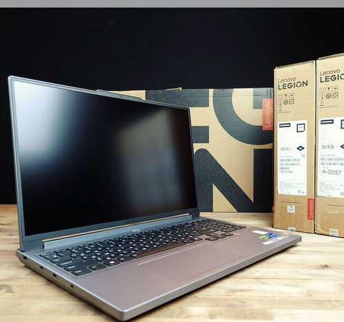 Lenovo Legion Slim 5 Core i7-14700HX/RTX 4060