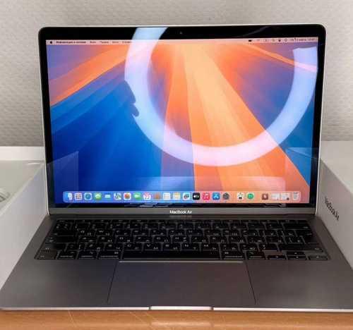 MacBook Air 13 2020 i3 256gb (хорошее состояние)