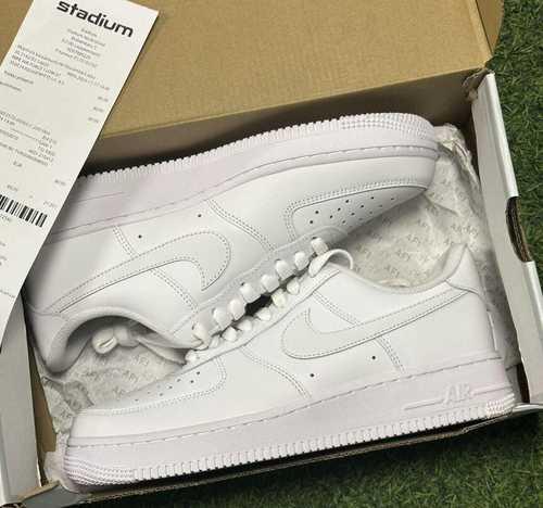 Nike Air Force 1 07 White