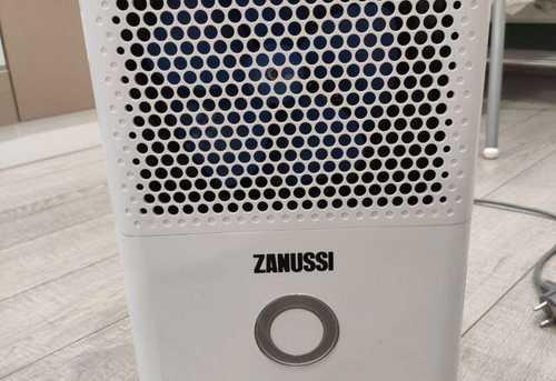 Осушитель воздуха Zanussi ZDH-12L белый