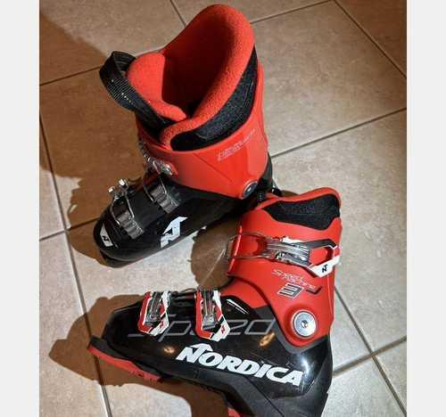 Горнолыжные ботинки Nordica speedmachine J3