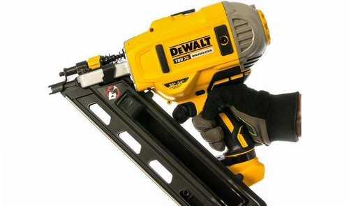 Бесщеточный гвоздезабиватель Dewalt (DCN692N-XJ)