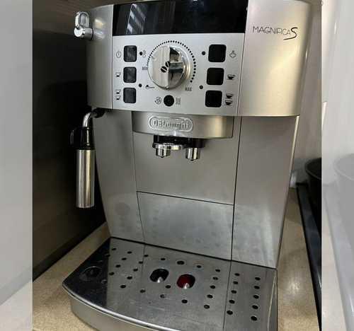 Кофемашина Delonghi