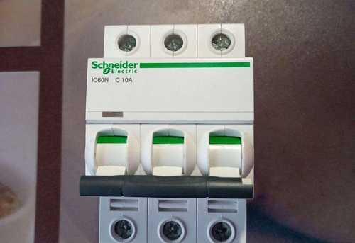 Автоматический выключатель Schneider Electric 3п