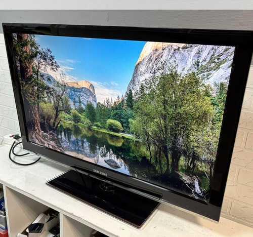 Метровый надежный Samsung 100см, hdmi USB