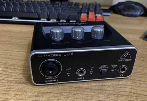 Звуковая карта behringer um2