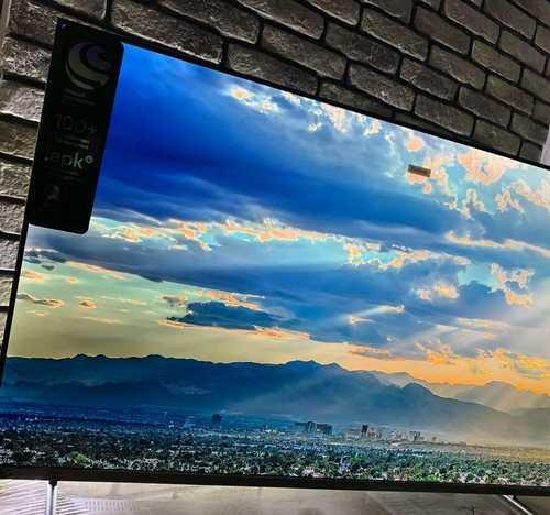 Новый телевизор qled 55 заряженный SMART