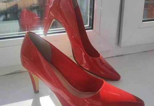 Туфли женские 40 размер красные