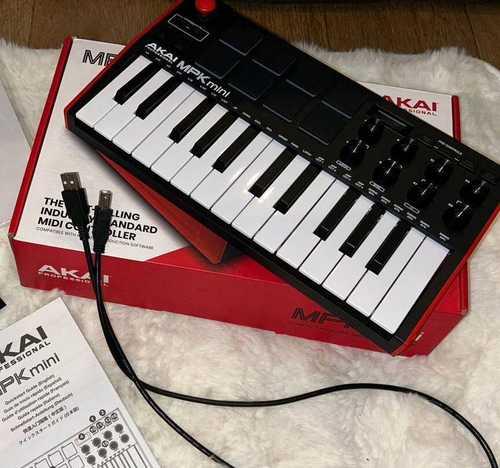 Синтезатор akai mpk mini