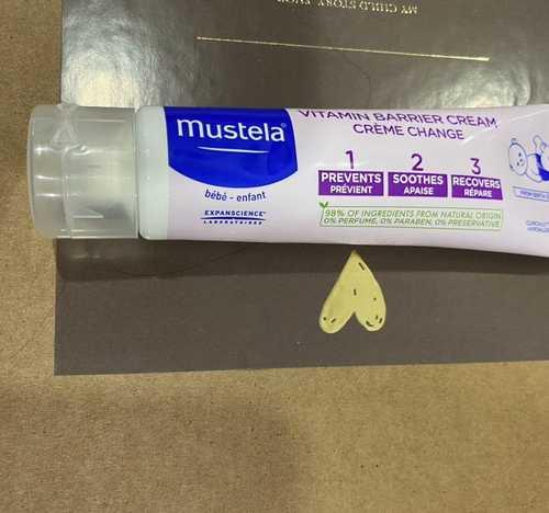 Крем под подгузник mustela