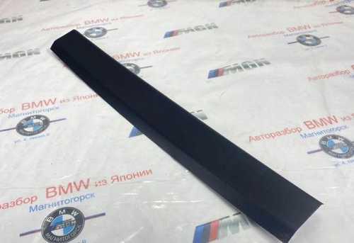 Обшивка крышки багажника задняя Bmw X5 E53 M54B30