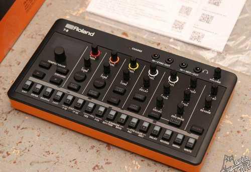 Roland aira Compact T 8 Beat Machine