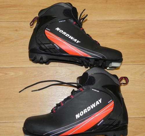 Продам ботинки лыжные Nordway Bergen NNN р.39-40