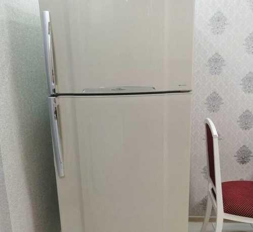 Холодильник бу toshiba GR-M74RD