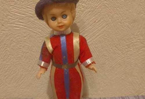 Кукла пластик немецкая винтаж в одежде