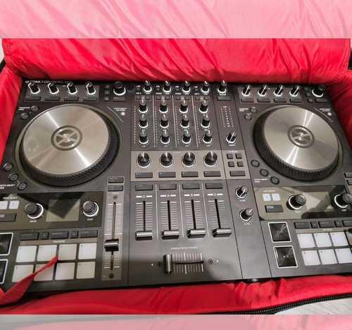 Dj контролер Traktor S4 Mk3