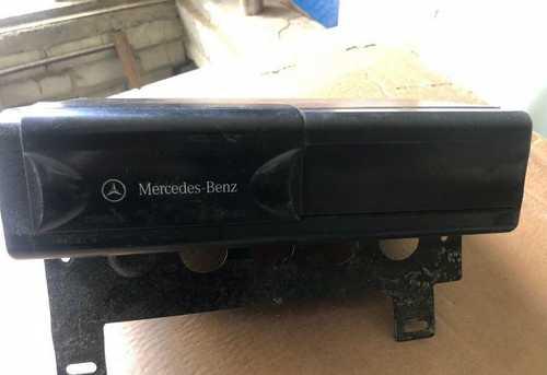 CD-changer на Mercedes benz