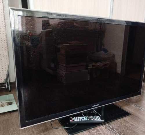 40" Телевизор Samsung UE40D5000PW, full HD, бу