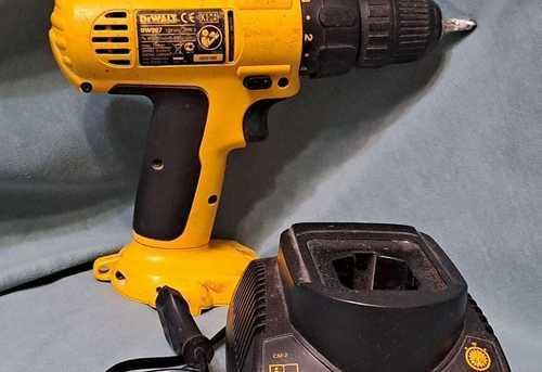 Аккумуляторный шуруповерт dewalt