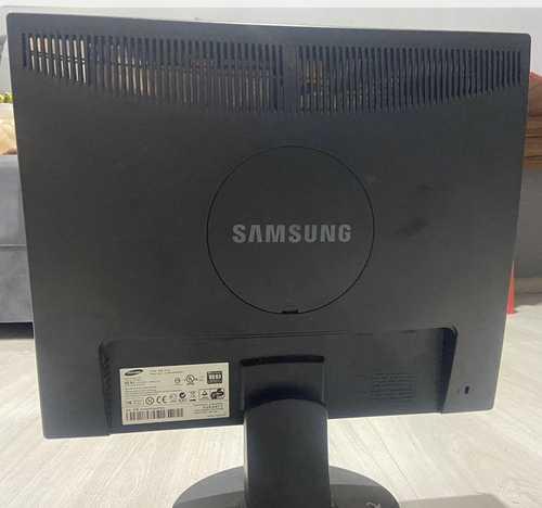 Жк-монитор 17" Samsung SyncMaster 710N