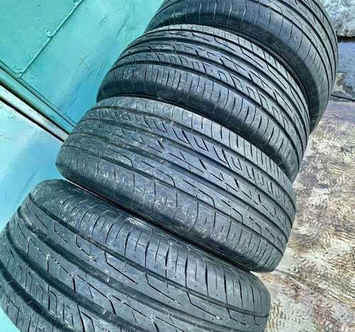 Nitto NT860 215/60 R16 95V