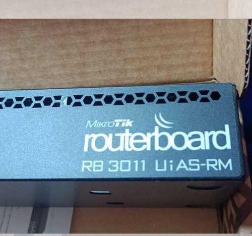 Роутер mikrotik 3011 RB3011uias-RM Новый