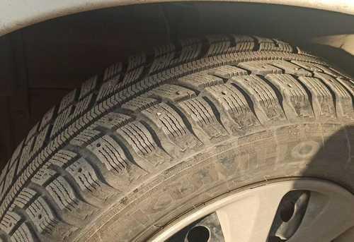 Kumho I'Zen KW15 215/65 R16