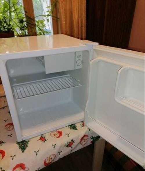 Холодильник Tesler rs-55
