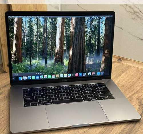 Macbook pro 15 2019 i7/Radeon 560X 4gb/16/1024gb