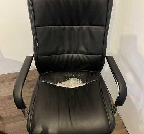 Офисное кресло руководителя brabix ex-508