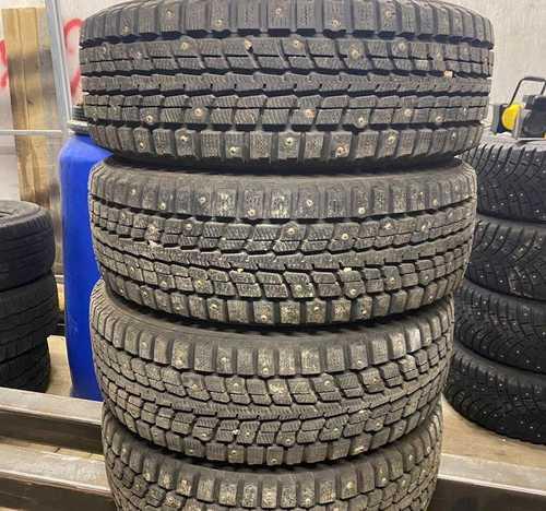Продам зимние шипованные колеса 175/65 R14
