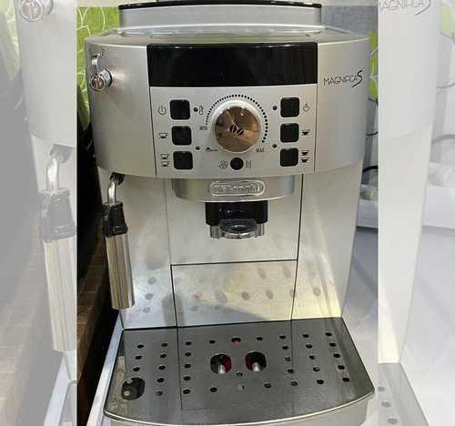 Кофемашина delonghi