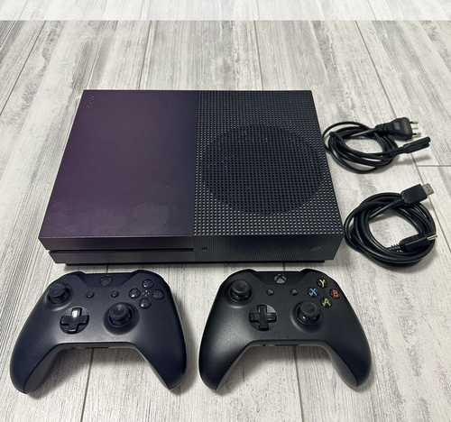 Microsoft Xbox One S, 1000 ГБ, 2 геймпада