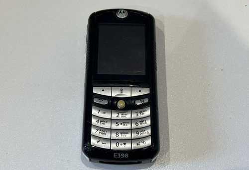 Телефон Motorola е 398