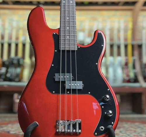 Бас-гитара J&D Guitars PB Precision Bass Red