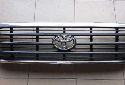 Решетка радиатора Toyota Land Cruiser 100, LC100