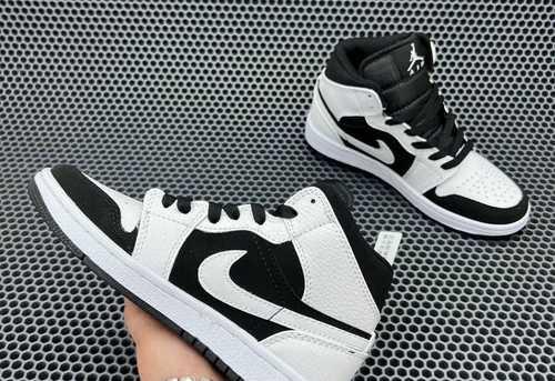 Кроссовки Nike Air Jordan 1 Retro High Silver Toe
