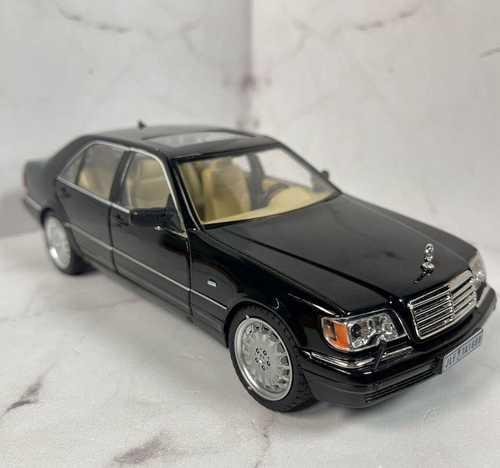 Модель машины Mercedes-Benz W140 1:24