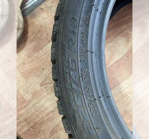 Pirelli Ice Zero 225/45 R18